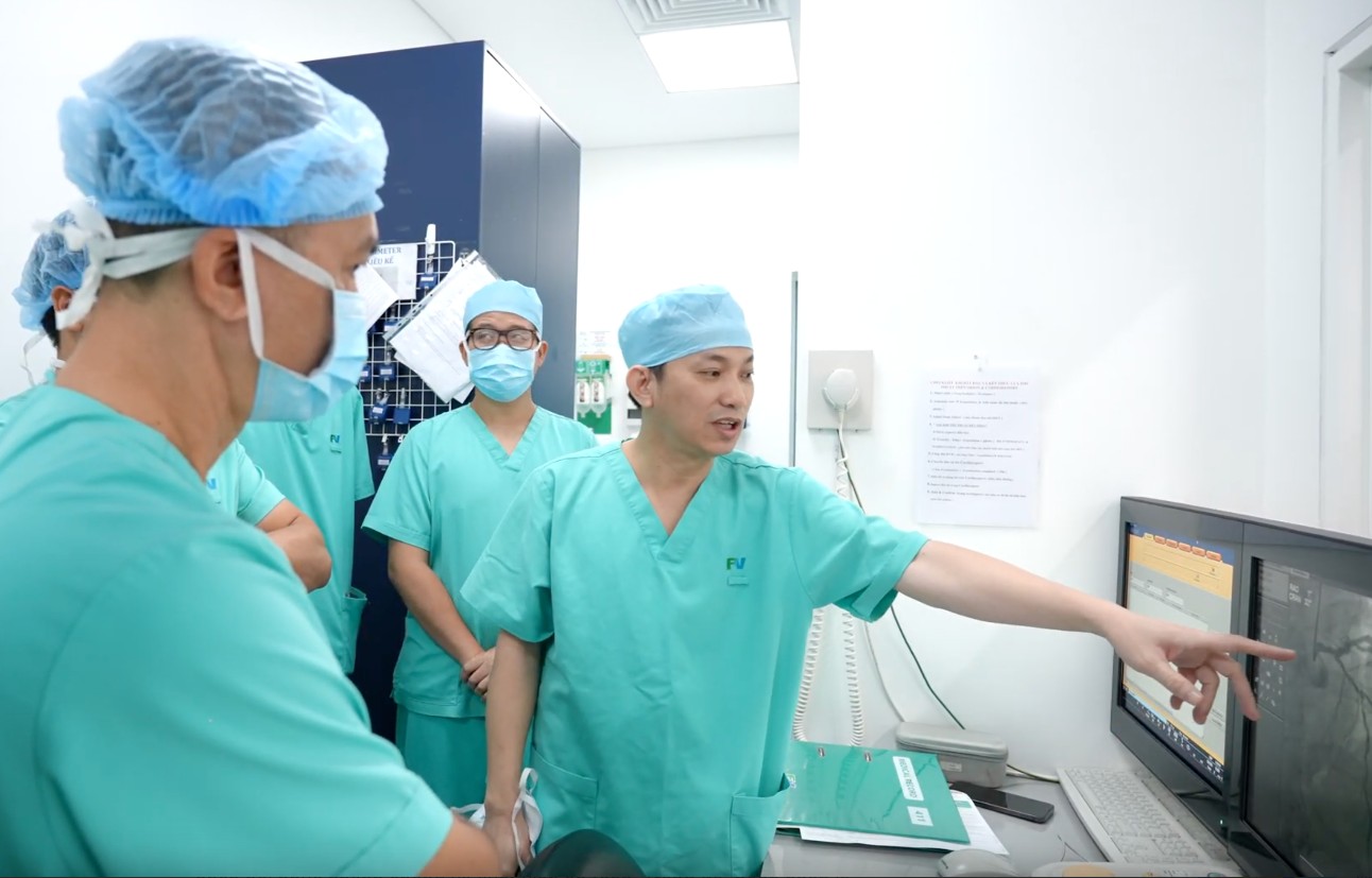 FV HOSPITAL TRANSFERS IVL TECHNOLOGY FOR TREATING SEVERE CALCIFIED ...